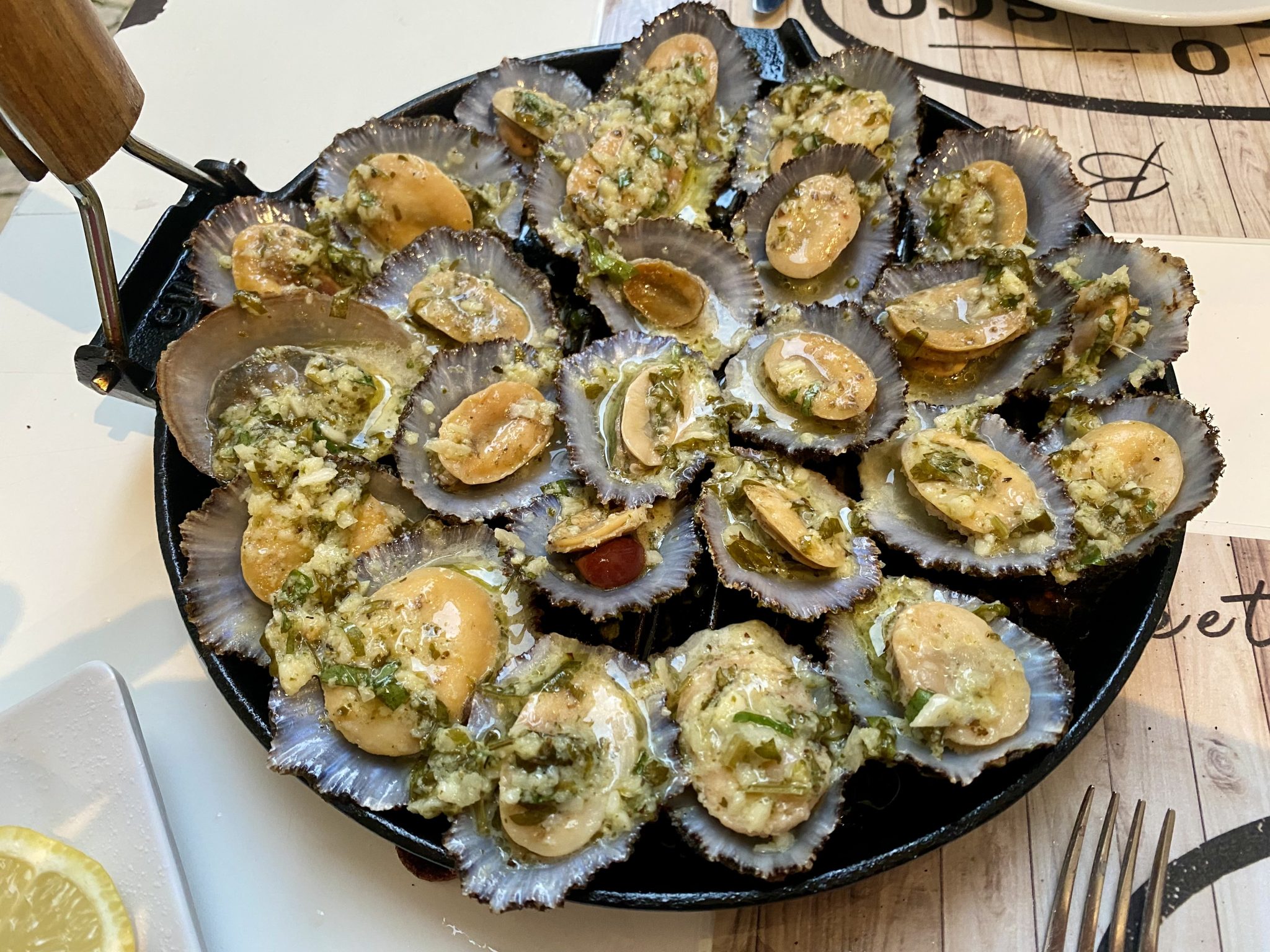 São Miguel’s Culinary Treasures: Unique Foods to Try on the Açores