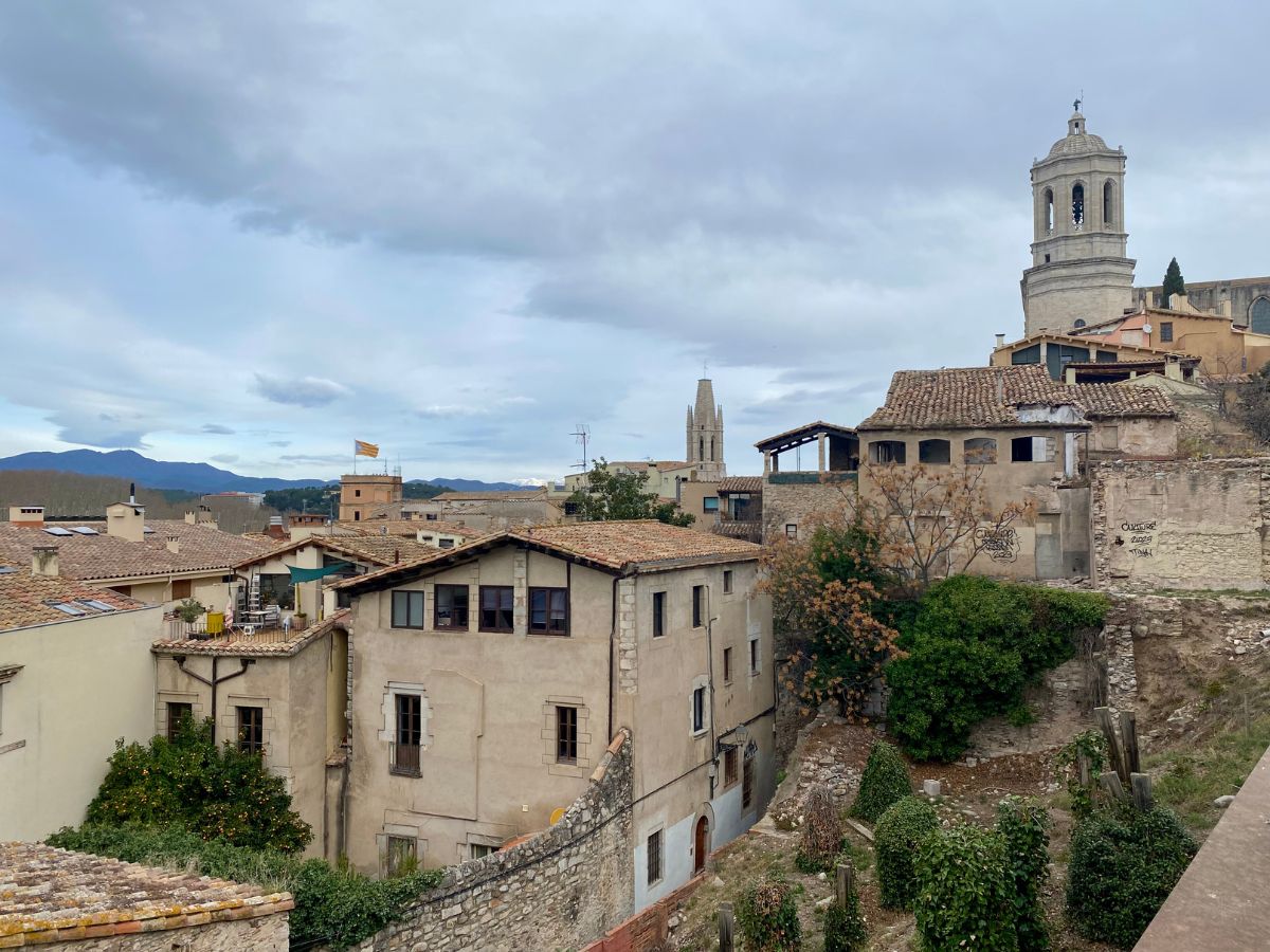 Girona Old Town: A Guide to History, Food, and Charm