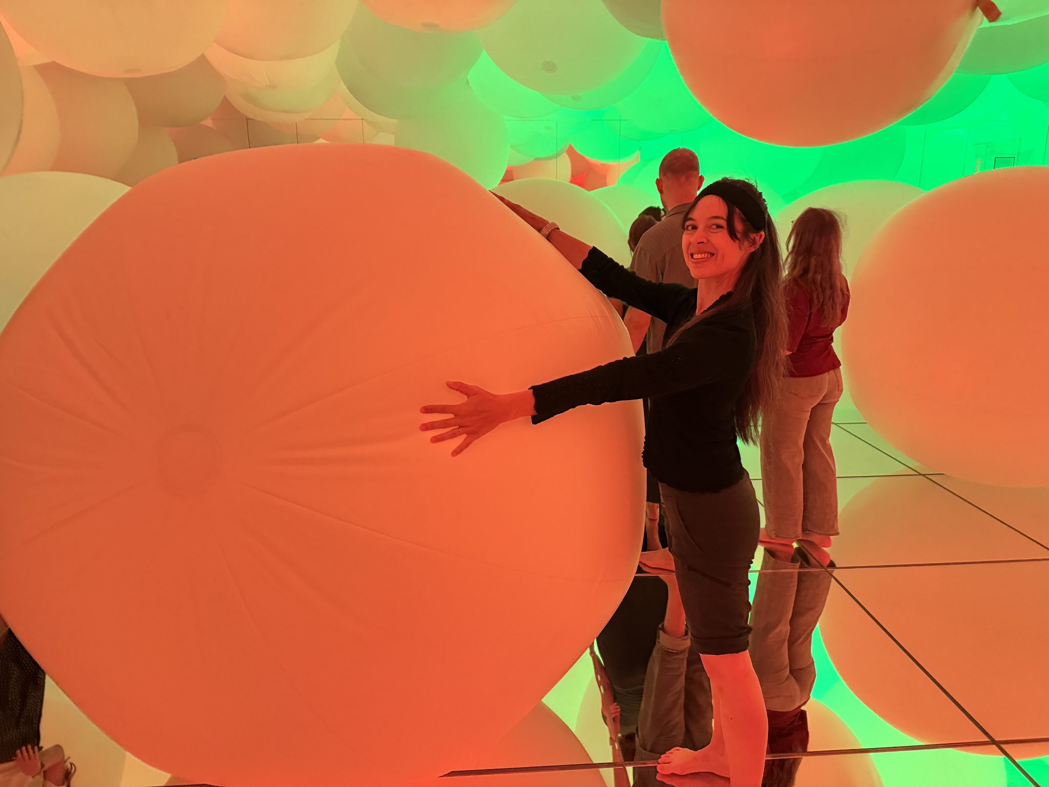 teamLab Borderless vs teamLab Planets Tokyo: Which Is Worth Visiting in 2026?